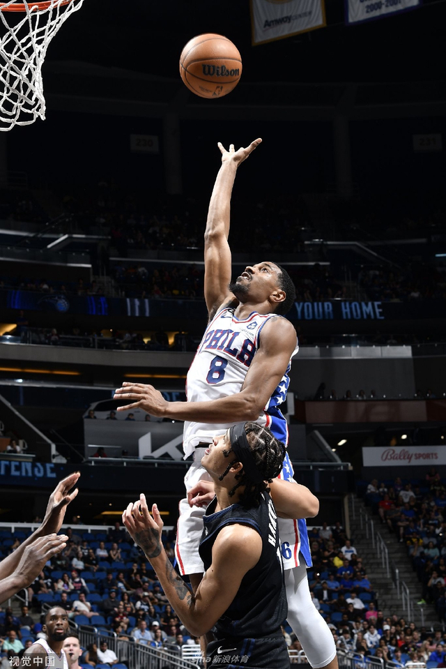 [NBA]76人107-99魔术 班凯罗复出19分_新浪图片