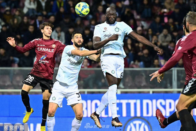 [友谊赛]国米2-0雷吉纳 哲科破门卢卡库进球_新浪图片