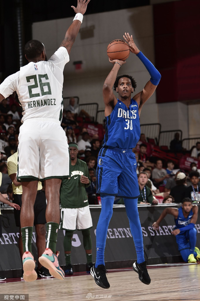 [NBA夏季联赛]独行侠Vs雄鹿_新浪图片