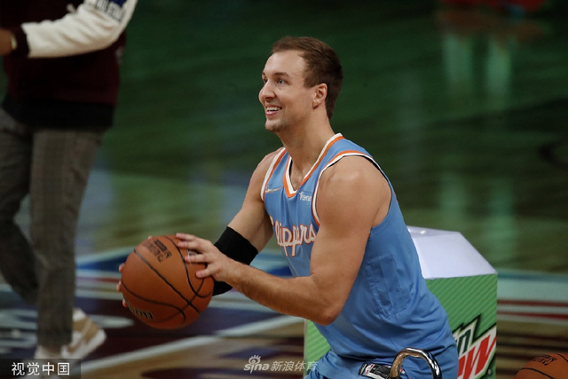 [NBA全明星赛]三分大赛：唐斯29分夺冠_新浪图片