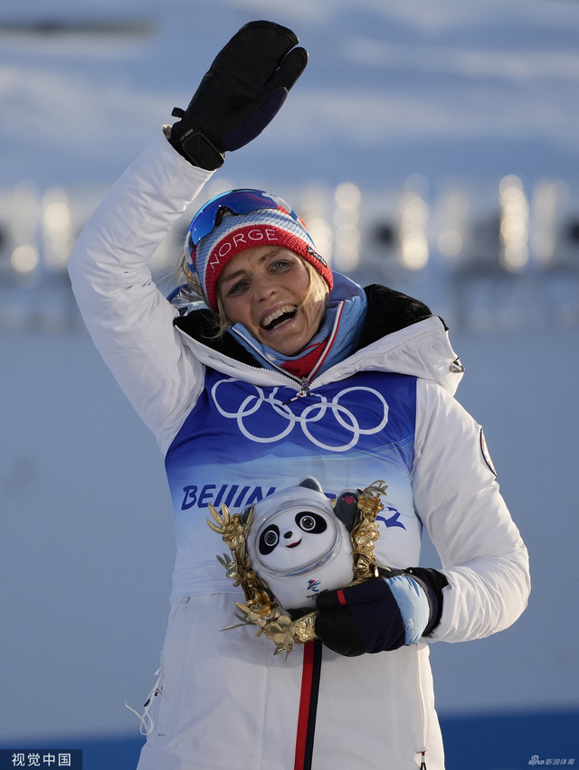 2022北京冬奥会首金诞生！挪威名将夺金_新浪图片