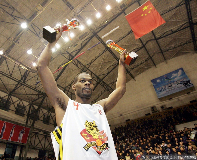 中国篮球考古系：“全能战士”罗德·格里格尔_新浪图片