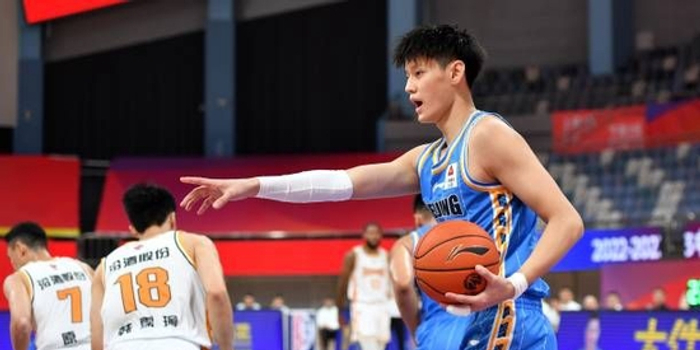 中国篮协公布U19集训大名单:曾凡博廖三宁入选_手机新浪网