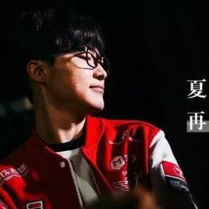 Faker无缘S8！我们又看到了大魔王呆滞的目光_手机新浪网