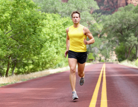 夏季跑步清爽方法 给肠胃减负+排除中暑风险_跑步频道_新浪竞技风暴_新浪网