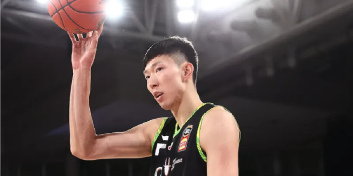 NBL-周琦10分6篮板 凤凰队大胜新西兰破坏者_手机新浪网