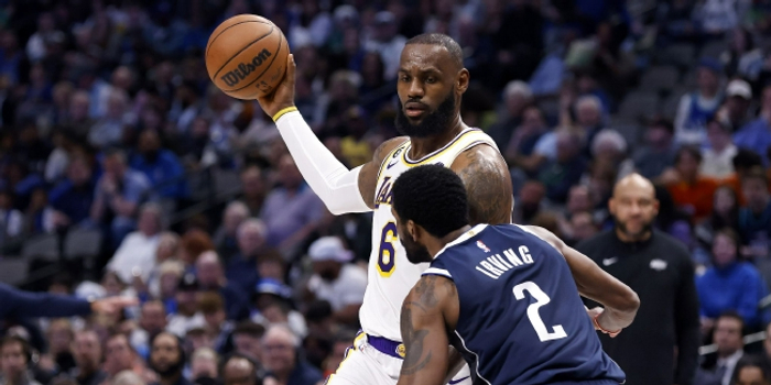 湖人全场仅进6记三分 独行侠进20个三分仍输球_手机新浪网