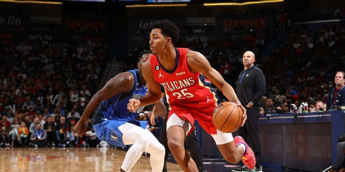 8中8！三分4中4！鹈鹕奇兵爆发砍22分率队取胜_手机新浪网