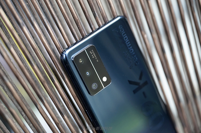 65W快充下放 OPPO K9开箱_新浪图片