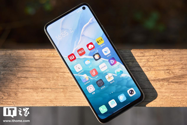 iQOO Neo5 活力版图赏：144Hz LCD屏+骁龙870_新浪图片