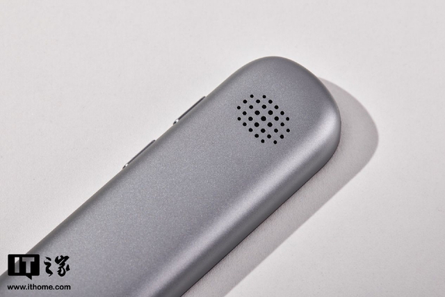 科大讯飞AI翻译笔P20 Plus开箱图赏：触摸大屏，能识别会翻译_新浪图片