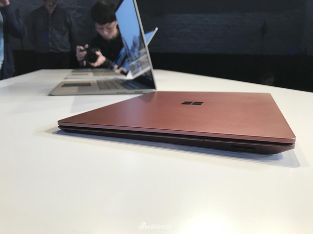 新Surface Pro上手体验：小幅升级也要对怼苹果？_手机新浪网