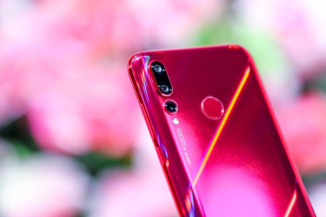 华为nova4系列正式发布 真机抢先看！_新浪图片