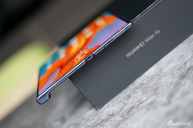 华为MateXs上手体验：折叠屏手机走向成熟_手机新浪网