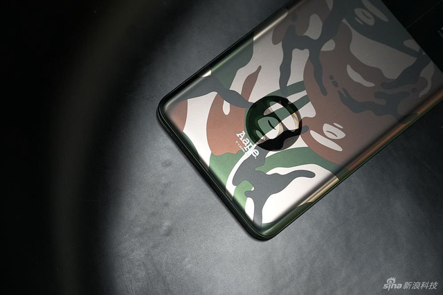 Redmi Note 13 Pro+ AAPE潮流限定版图赏_新浪图片