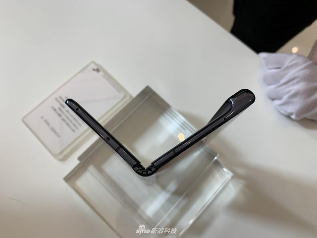 华为首款5G折叠屏手机HUAWEI Mate X现场图赏_新浪图片