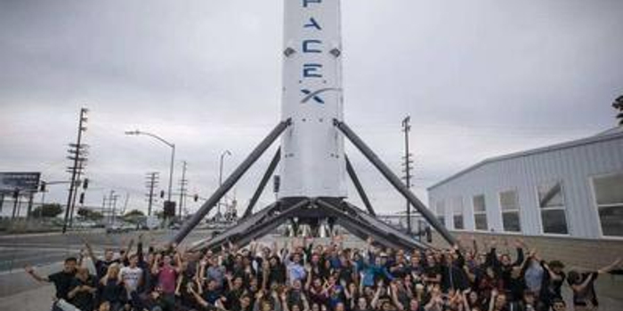 SpaceX星际飞船SN1原型周五发生爆炸_手机新浪网