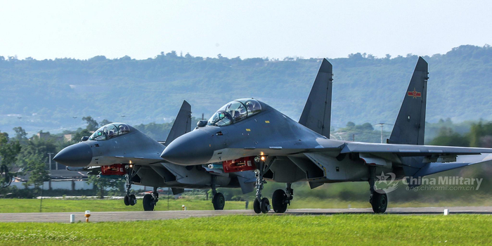 美称中国歼16D比隐形机更可怕 能瘫痪百公里外雷达_手机新浪网