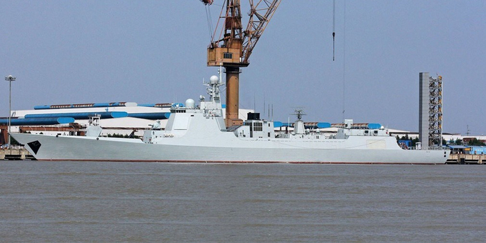 第11艘：052D级驱逐舰161呼和浩特舰入役南海舰队_手机新浪网