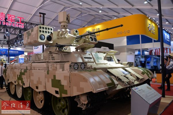 最爱5对负重轮！这款网红战车2天吸引13国军事代表团围观_手机新浪网