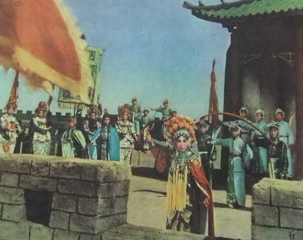 淮剧宗师筱文艳版“秦香莲”再现舞台，习武从军亲斩陈世美_新浪新闻