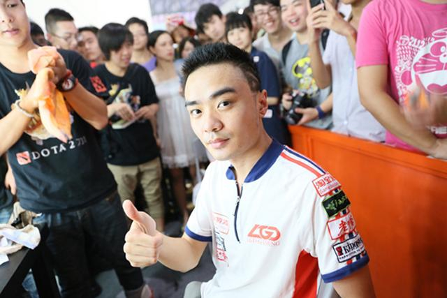 DOTA2人传：Xiao8和赵洁离婚，同某鱼主播并无干系？|