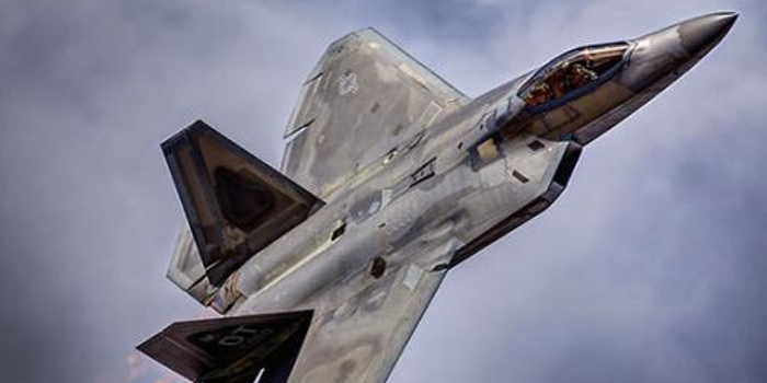 F-22将服役到2060年 服役时间是三代机的两倍_手机新浪网