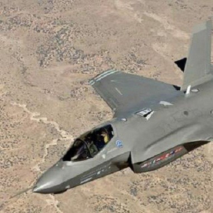 歼20生产压力又增大：美军明年要买100架F35战机_手机新浪网