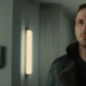 《银翼杀手2049》"AI女友"片段 隔空亲热技能解锁_手机新浪网