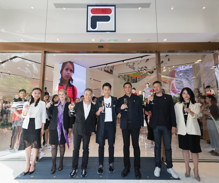 FILA 两大旗舰店开幕！除了明星与重磅联名，小编找到了更好玩的