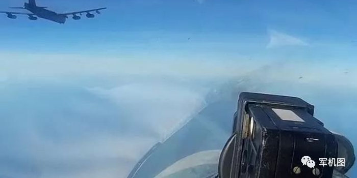 B-52H一天飞临边境上空2次，俄军S-300导弹紧急补防_手机新浪网