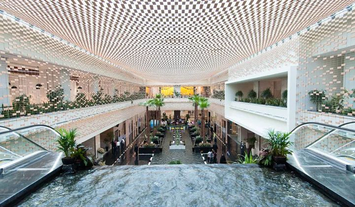 改成方舱医院的全球最大购物中心长啥样？探秘167万平米的伊朗商城Iran Mall