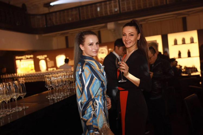 VISPRING CLUB 极致幻夜入眠 闪耀上海宝格丽酒店|宝格丽_新浪新闻