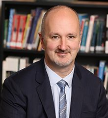 从香港回伦敦：全球最大国际教育集团总部搬迁