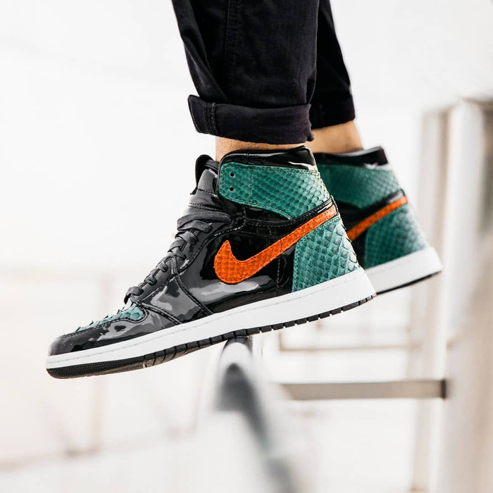 他做的 AJ1 最便宜也要两万！连詹皇都是他的忠实客户！