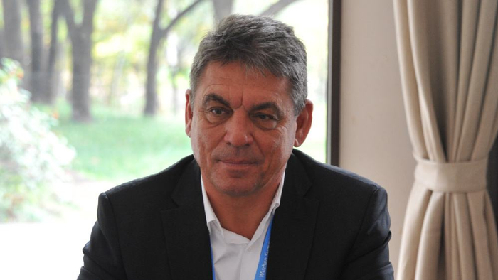 贾跃亭辞去FF全球CEO职位出任CPUO，毕福康接任__财经头条