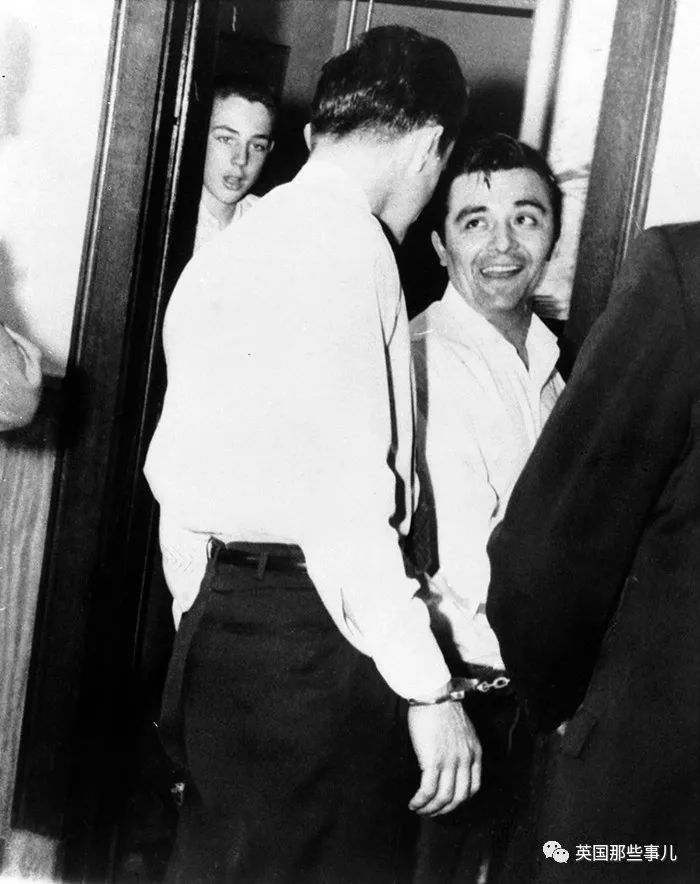 看似平淡无奇的画面背后却隐藏着惊人的故事…历史碎片，感慨万千