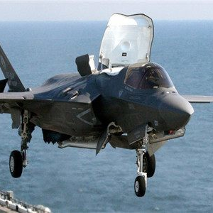 日本拟引进F35B战机并打造攻击性航母 对抗中国_手机新浪网