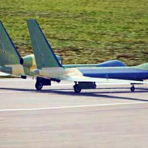 中国5架大型无人侦察机高调同框出现！世界第二空军成形_手机新浪网