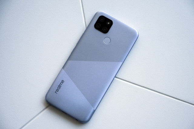 realme V3图赏：外观时尚长续航 千元内的5G手机_新浪图片