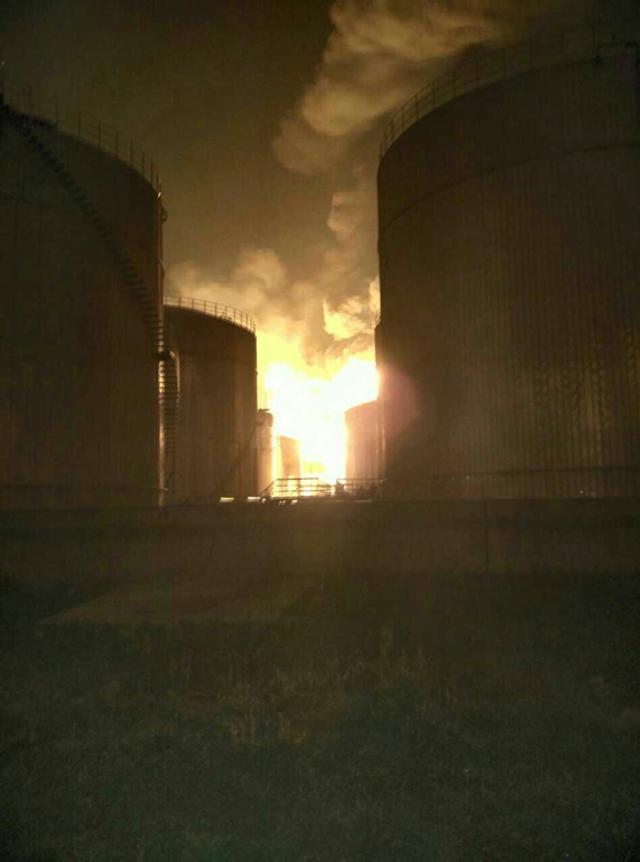 漳州古雷石化大火凌晨被扑灭 手机新浪网