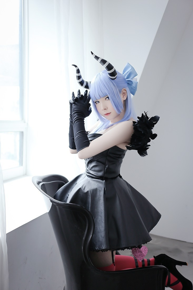 MOMO婚纱好还原 周五大师级COSPLAY欣赏_新浪图片