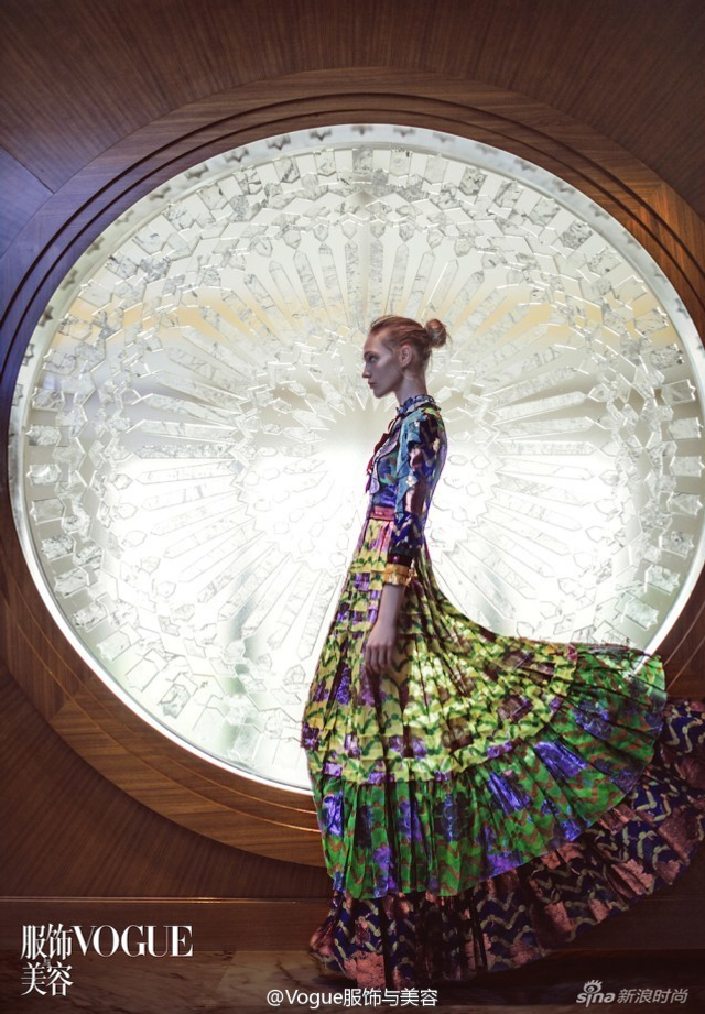两大精灵超模登《vogue》封面 大玩中国风_新浪图片