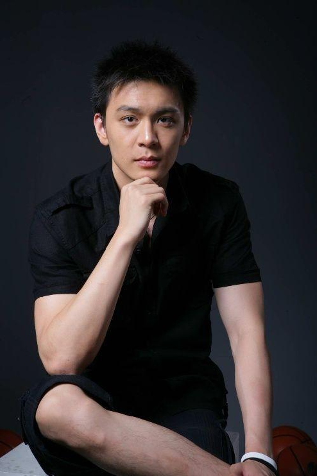 CBA帅哥写真集锦_新浪图片