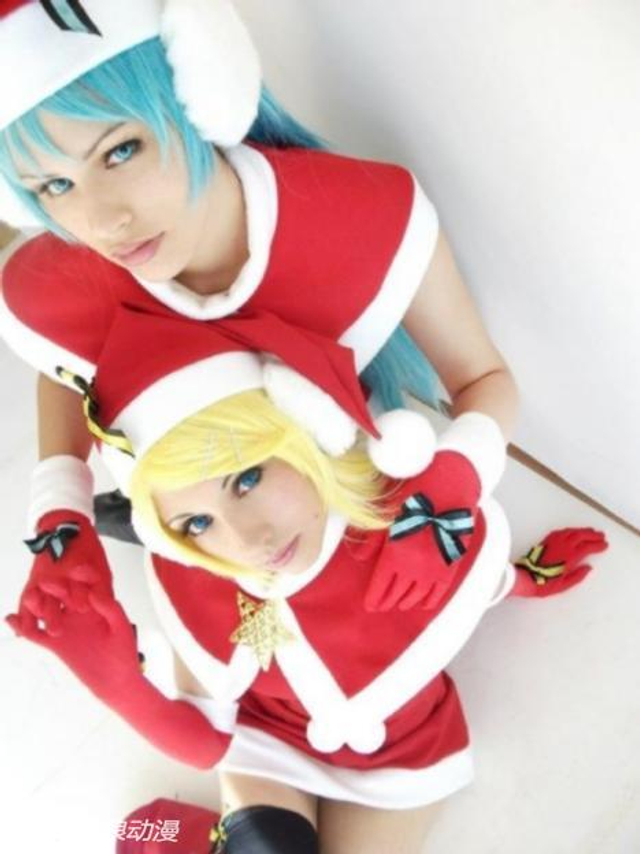 智利美女变身二次元角色，倾情演绎众多角色_新浪图片