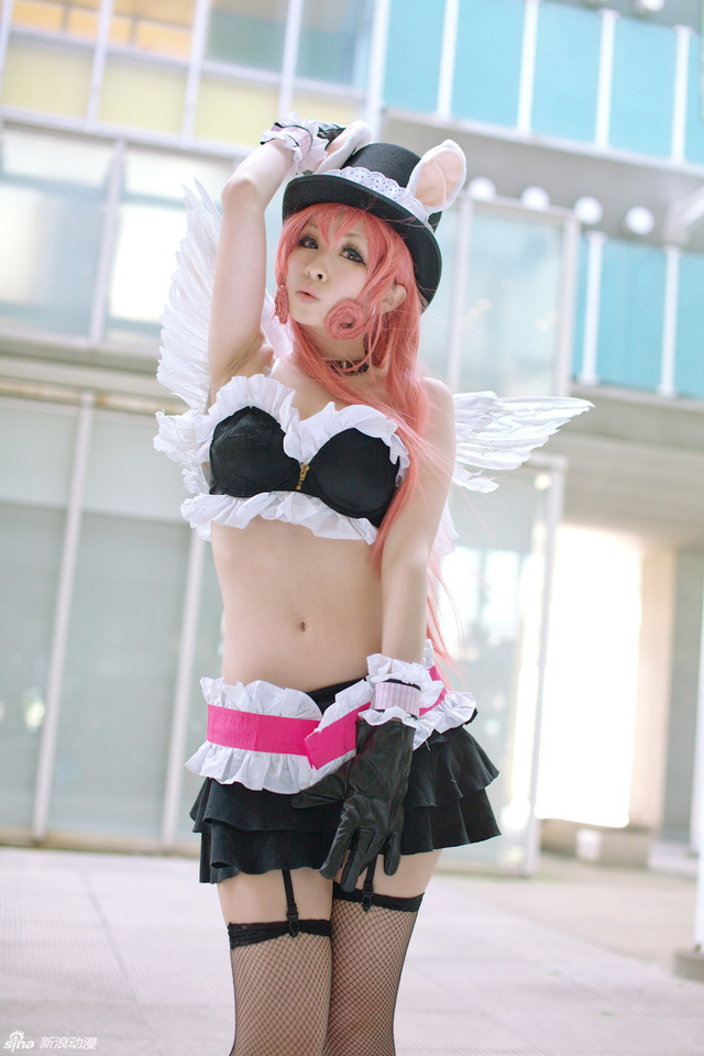 黑丝皮鞭兔耳比基尼，死神原来也这么性感_新浪图片