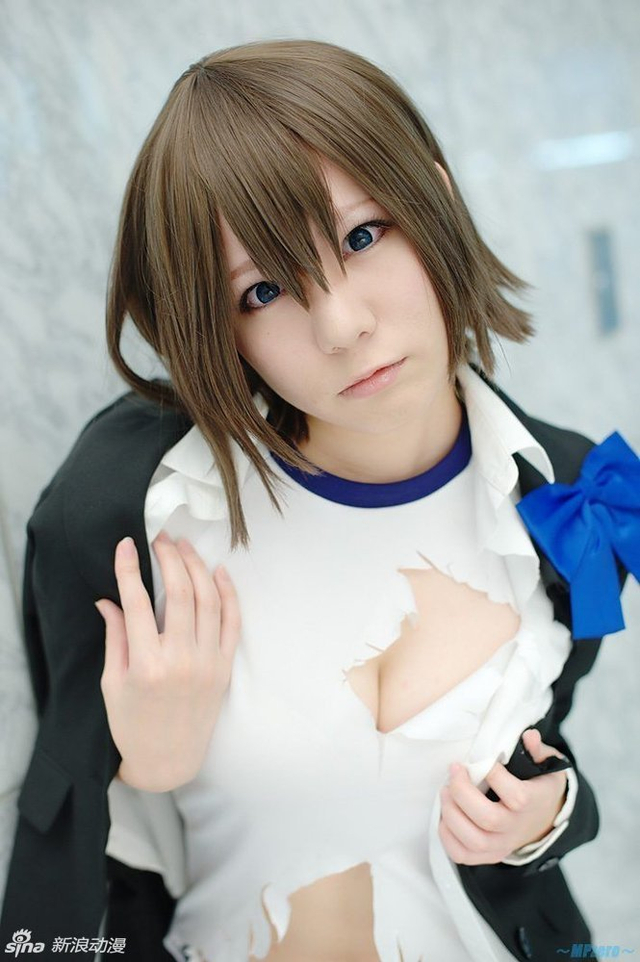 爆衣巨乳园原杏里，美腿展露清纯性感魅力，《无头骑士异闻录》CO_新浪图片