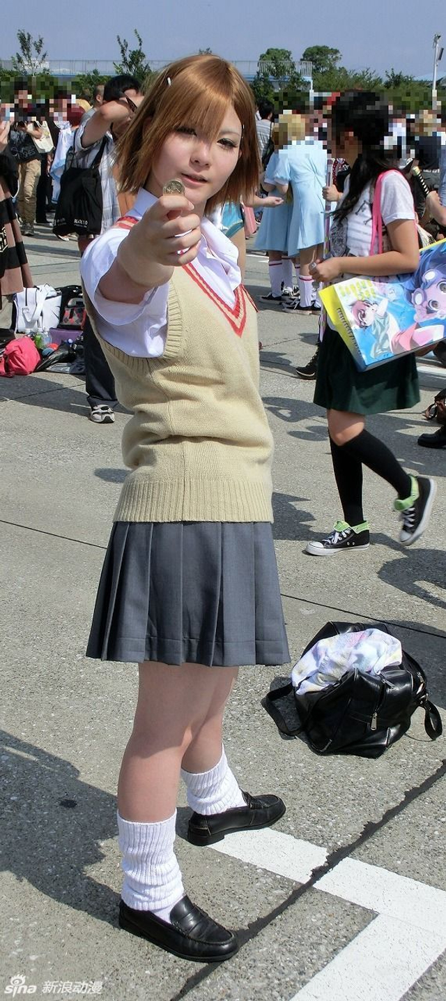 c82第3天福利，比基尼、迷你裙、美腿、纤腰一个都不能少！_新浪图片