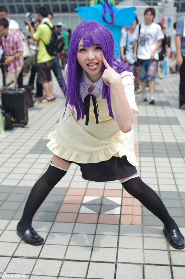 c82第3天福利，比基尼、迷你裙、美腿、纤腰一个都不能少！_新浪图片