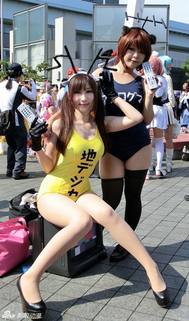 c82清凉性感风格cos欣赏，美腿美胸周末福利_新浪图片